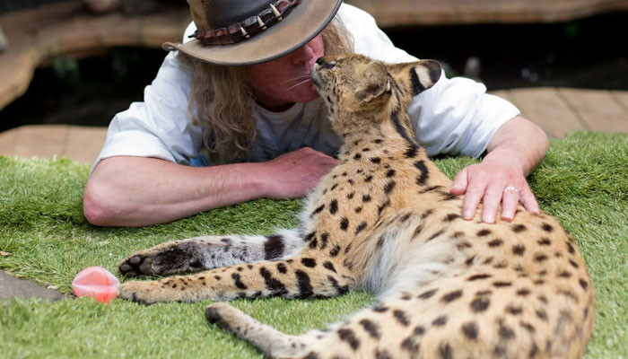 لوگوں نے اپنے گھروں میں 2700 سے زیادہ خطرناک جنگلی جانور پال رکھے ہیں ...