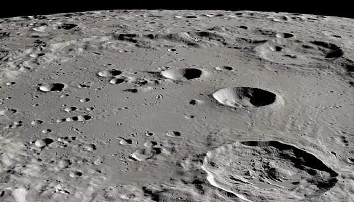 چاند پر پانی اور پلاٹینیم کے قیمتی ذخائر دریافت ہونے کا انکشاف