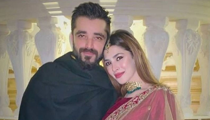 Naimal Khawar melts hearts with adorable family photo