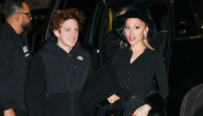Ariana Grande shows up to ‘support’ beau Ethan Slater