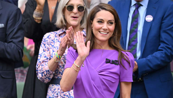 Kate Middleton applauded with standing ovation at Wimbledon