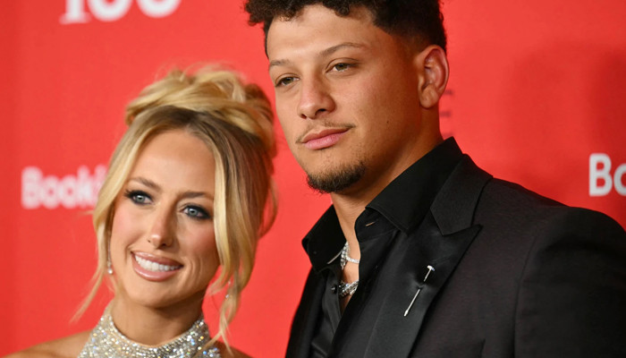 Patrick Mahomes makes pizza with pregnant wife Brittany Mahomes