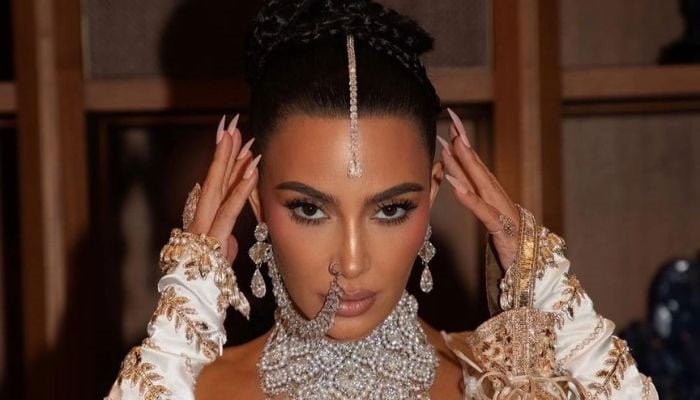 Kim Kardashian's exquisite diamond, pearls become the focus at Ambani ...