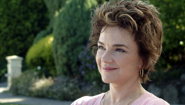 ‘Neighbours’ star Janet Andrewartha dies at age of 72