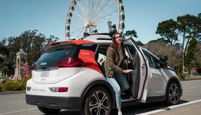 Uber set to launch driverless rides next year