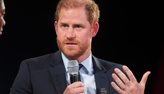 Prince Harry delivers crisp speech at Diana Award event
