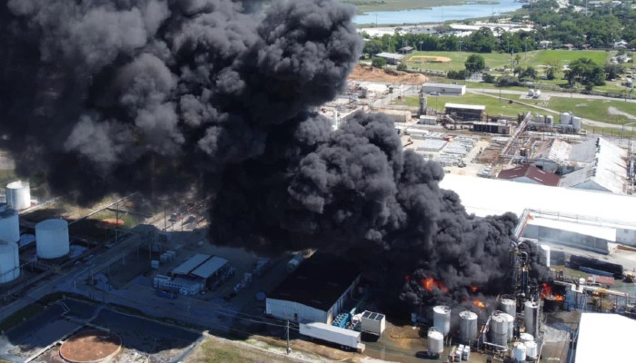 Georgia chemical plant fire sparks mass evacuations of 17,000 people