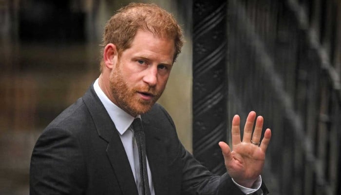 Prince Harry draws explosive reaction after plans to ditch surname exposed