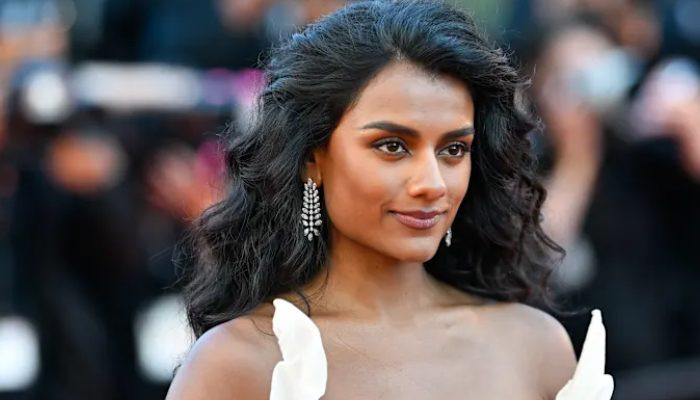 'Bridgerton' star Simone Ashley joins 'Devil Wears Prada 2' lineup