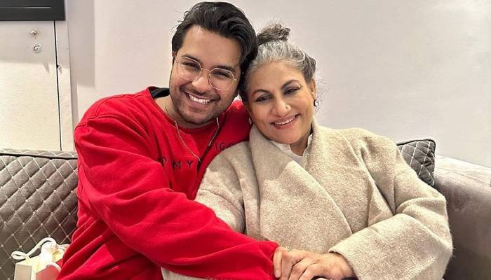 Asim Azhar dedicates hit song 'Meri Zindagi Hai Tu' to mother on her ...