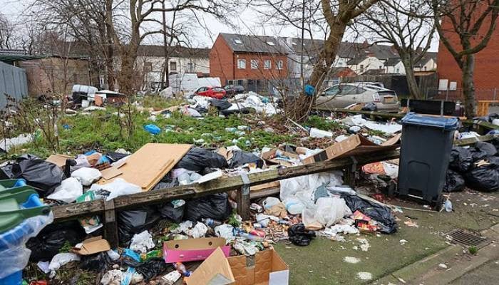 Birmingham bin strikes leave streets overflowing with Christmas trash