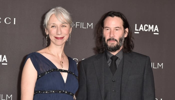 Keanu Reeves packs on PDA with Alexandra Grant during cozy date night ...