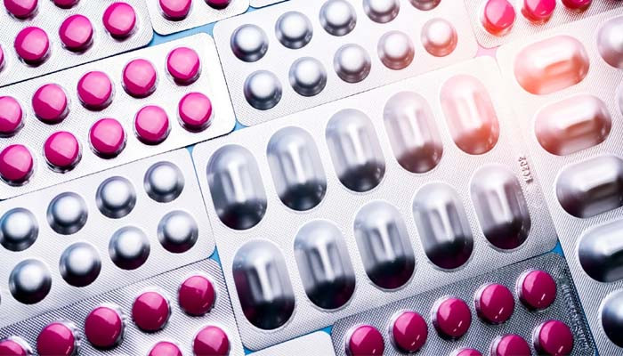 Are statins linked to memory loss, sleep-related issues?