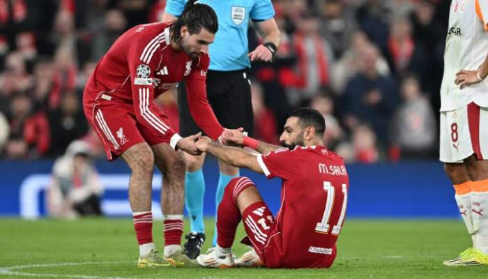 Mohamed Salah suffers injury blow: Slot reveals fitness before Brighton ...