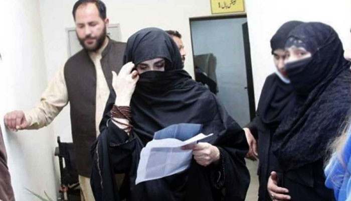 توشہ خانہ کیس: بشریٰ بی بی نیب راولپنڈی آفس پہنچ گئیں