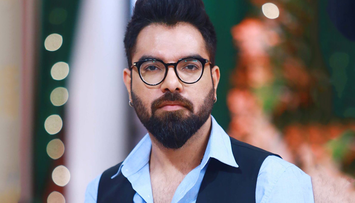 Yasir Hussain refuses to answer everyone on Eid