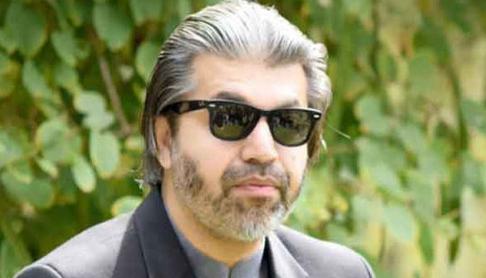 سابق وزیرِ اعظم کو عدالت کے سامنے گالی دی گئی، علی محمد خان